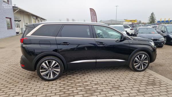Black Peugeot 5008 2019 in Marijampole, with an engine capacity of 1.60 L and mileage of 170 thousand km for 14990 €, photo 5 on AUTOMOTO.COM.LV