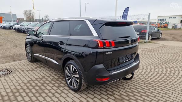 Black Peugeot 5008 2019 in Marijampole, with an engine capacity of 1.60 L and mileage of 170 thousand km for 14990 €, photo 8 on AUTOMOTO.COM.LV