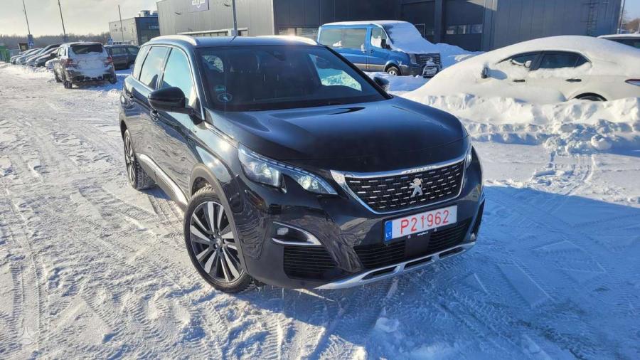 Black Peugeot 5008 2019 in Siauliai, with an engine capacity of 1.60 L and mileage of 170 thousand km for 14900 €, photo 1 on AUTOMOTO.COM.LV