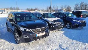 Black Peugeot 5008 2019 in Siauliai, with an engine capacity of 1.60 L and mileage of 170 thousand km for 14900 €, photo 2 on AUTOMOTO.COM.LV