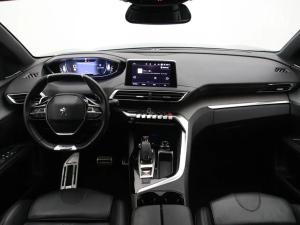 Black Peugeot 5008 2019 in Vilnius, with an engine capacity of 2.00 L and mileage of 201 thousand km for 19099 €, photo 3 on AUTOMOTO.COM.LV