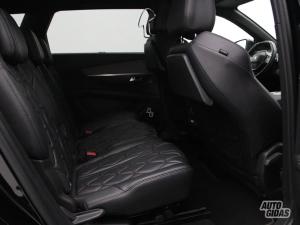 Black Peugeot 5008 2019 in Vilnius, with an engine capacity of 2.00 L and mileage of 201 thousand km for 19099 €, photo 16 on AUTOMOTO.COM.LV
