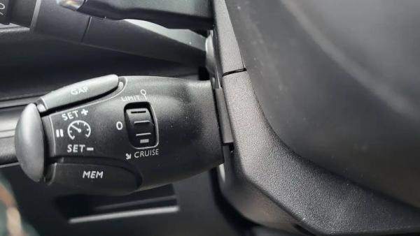 Melns Peugeot 5008 2019 Rīga, ar dzinēja tilpumu 1.60 L un nobraukumu 18 tūkst. km par 11500 €, foto 7 vietnē AUTOMOTO.COM.LV