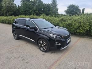 Melns Peugeot 5008 2019 Rīga, ar dzinēja tilpumu 1.50 L un nobraukumu 239 tūkst. km par 11500 €, foto  vietnē AUTOMOTO.COM.LV