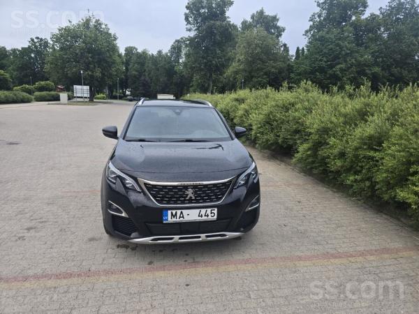 Black Peugeot 5008 2019 in Riga, with an engine capacity of 1.50 L and mileage of 239 thousand km for 11500 €, photo 3 on AUTOMOTO.COM.LV