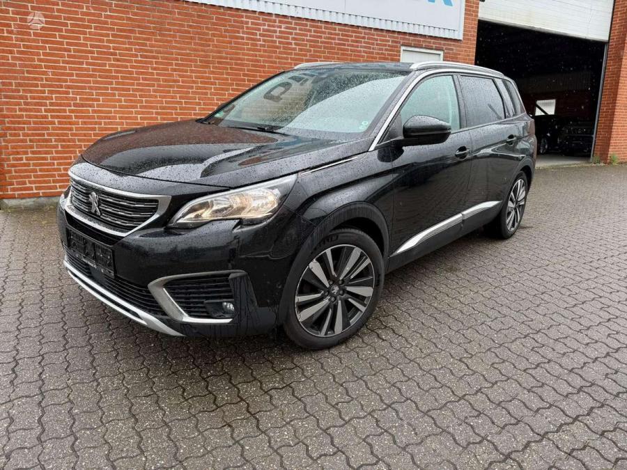 Black Peugeot 5008 2019 in Marijampole, with an engine capacity of 1.20 L and mileage of 187 thousand km for 9250 €, photo 1 on AUTOMOTO.COM.LV