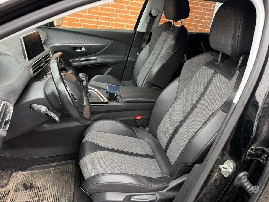 Black Peugeot 5008 2019 in Marijampole, with an engine capacity of 1.20 L and mileage of 187 thousand km for 9250 €, photo 7 on AUTOMOTO.COM.LV