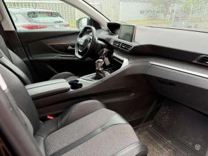 Black Peugeot 5008 2019 in Marijampole, with an engine capacity of 1.20 L and mileage of 187 thousand km for 9250 €, photo 8 on AUTOMOTO.COM.LV