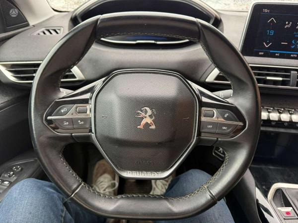 Black Peugeot 5008 2019 in Marijampole, with an engine capacity of 1.20 L and mileage of 187 thousand km for 9250 €, photo 10 on AUTOMOTO.COM.LV