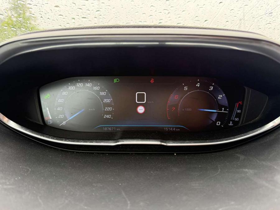 Black Peugeot 5008 2019 in Marijampole, with an engine capacity of 1.20 L and mileage of 187 thousand km for 9250 €, photo 12 on AUTOMOTO.COM.LV