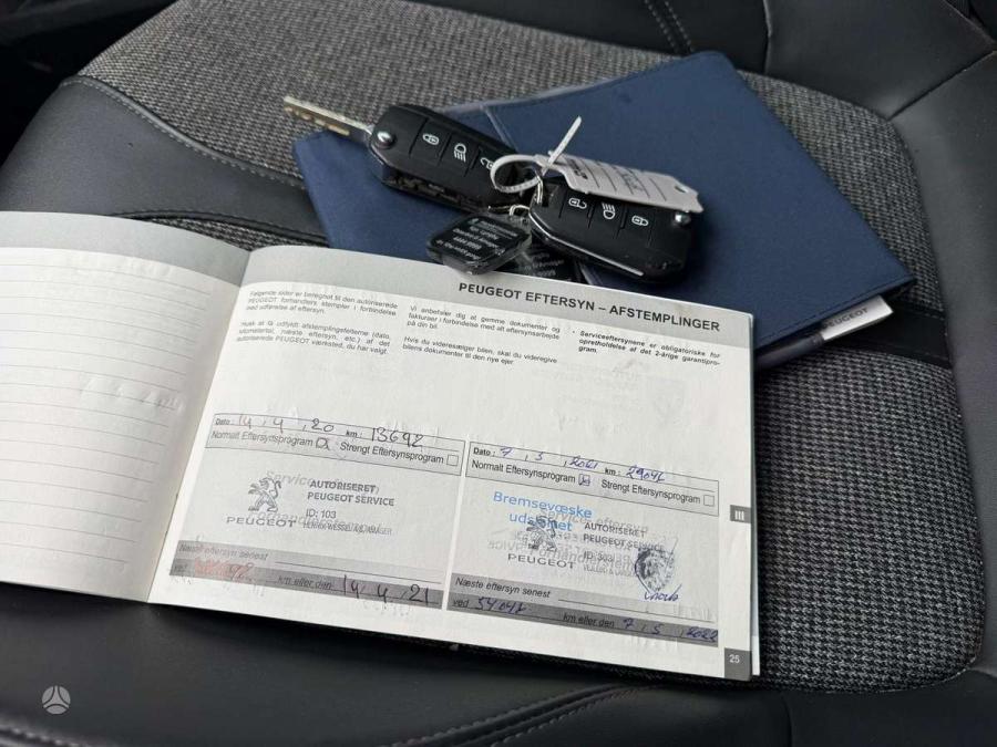 Black Peugeot 5008 2019 in Marijampole, with an engine capacity of 1.20 L and mileage of 187 thousand km for 9250 €, photo 14 on AUTOMOTO.COM.LV