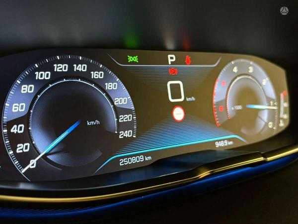 Melns Peugeot 5008 2019 Marijampole, ar dzinēja tilpumu 2.00 L un nobraukumu 251 tūkst. km par 16999 €, foto 3 vietnē AUTOMOTO.COM.LV