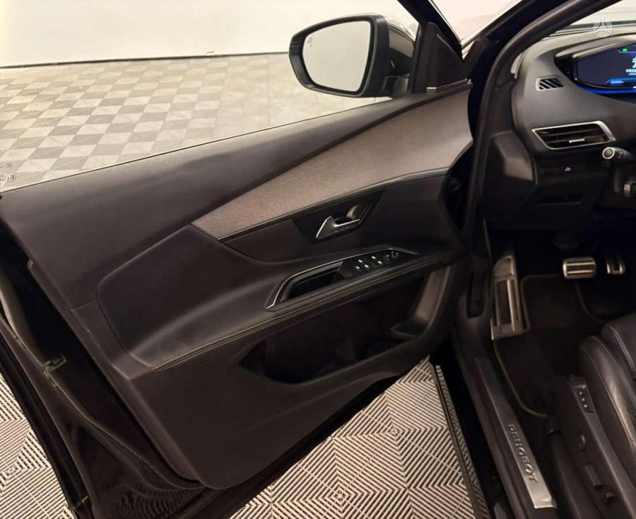 Melns Peugeot 5008 2019 Marijampole, ar dzinēja tilpumu 2.00 L un nobraukumu 251 tūkst. km par 16999 €, foto 31 vietnē AUTOMOTO.COM.LV