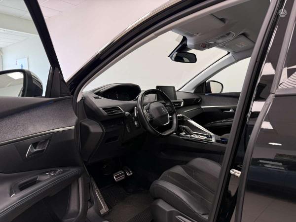 Black Peugeot 5008 2019 in Vilnius, with an engine capacity of 1.60 L and mileage of 109 thousand km for 16990 €, photo 9 on AUTOMOTO.COM.LV