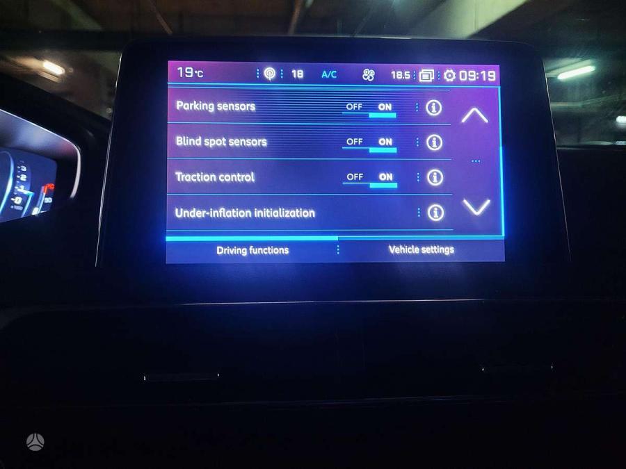 Melns Peugeot 5008 2019 Viļņa, ar dzinēja tilpumu 1.20 L un nobraukumu 140 tūkst. km par 10550 €, foto 15 vietnē AUTOMOTO.COM.LV