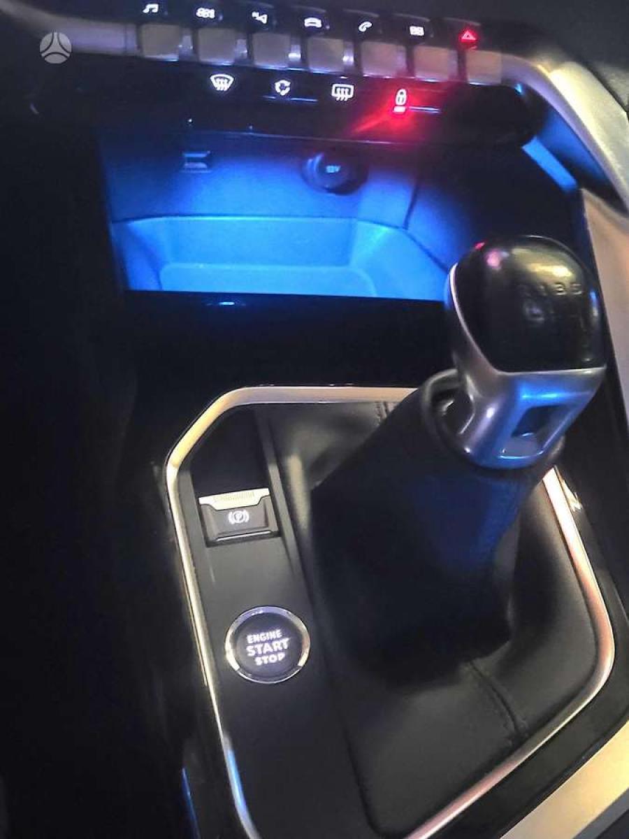 Melns Peugeot 5008 2019 Viļņa, ar dzinēja tilpumu 1.20 L un nobraukumu 140 tūkst. km par 10550 €, foto 20 vietnē AUTOMOTO.COM.LV