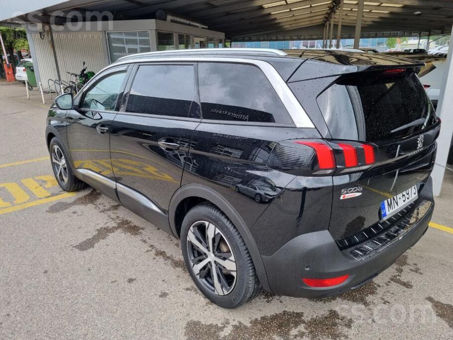 Black Peugeot 5008 2020 in Riga, with an engine capacity of 1.20 L and mileage of 75 thousand km for 13400 €, photo 4 on AUTOMOTO.COM.LV