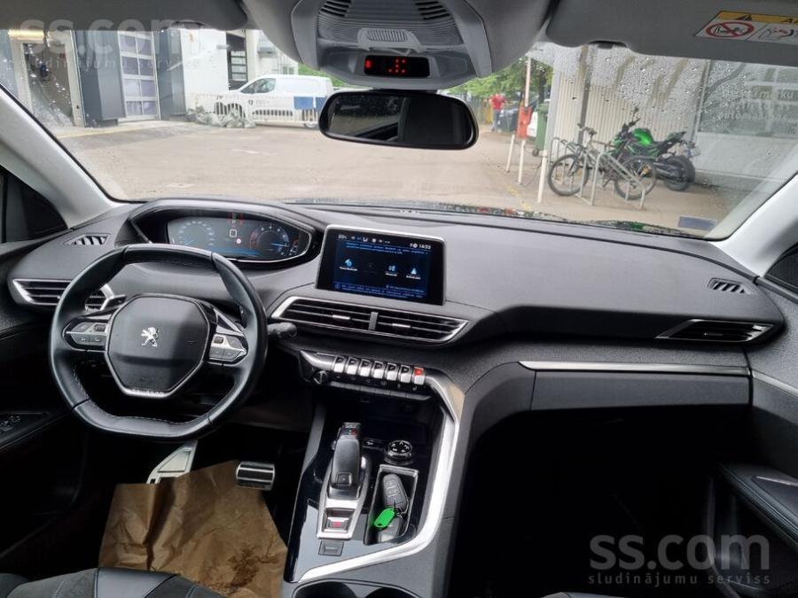 Black Peugeot 5008 2020 in Riga, with an engine capacity of 1.20 L and mileage of 75 thousand km for 13400 €, photo 6 on AUTOMOTO.COM.LV