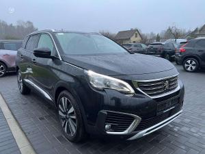 Black Peugeot 5008 2020 in Kaunas, with an engine capacity of 1.20 L and mileage of 201 thousand km for 12500 €, photo 5 on AUTOMOTO.COM.LV