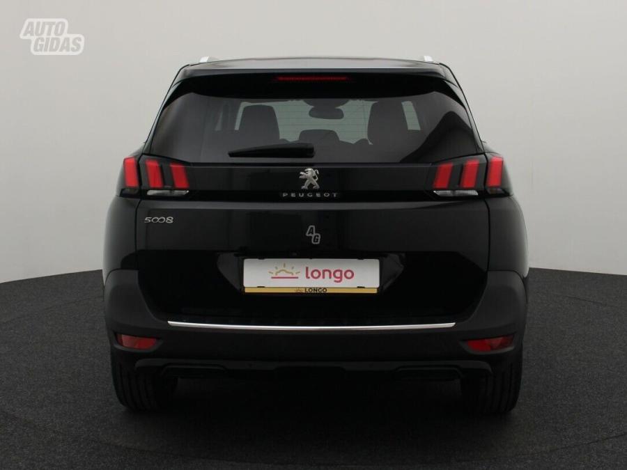 Black Peugeot 5008 2020 in Vilnius, with an engine capacity of 1.20 L and mileage of 120 thousand km for 15399 €, photo 5 on AUTOMOTO.COM.LV