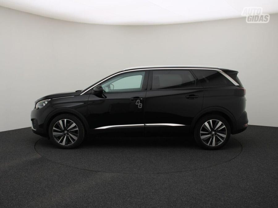 Black Peugeot 5008 2020 in Vilnius, with an engine capacity of 1.20 L and mileage of 120 thousand km for 15399 €, photo 6 on AUTOMOTO.COM.LV
