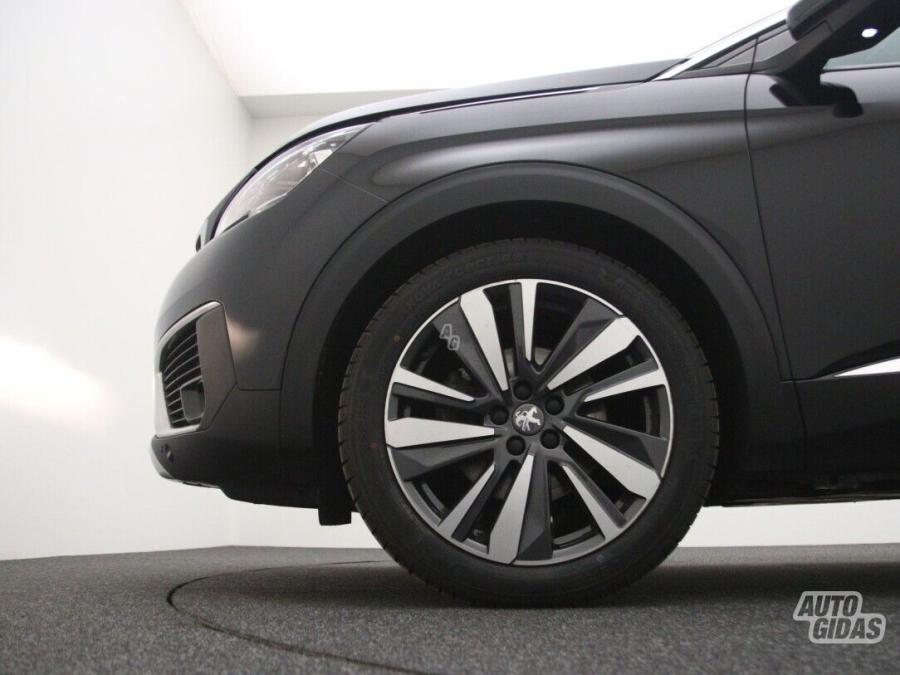 Black Peugeot 5008 2020 in Vilnius, with an engine capacity of 1.20 L and mileage of 120 thousand km for 15399 €, photo 28 on AUTOMOTO.COM.LV