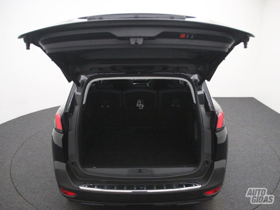Black Peugeot 5008 2020 in Vilnius, with an engine capacity of 1.20 L and mileage of 120 thousand km for 15399 €, photo 33 on AUTOMOTO.COM.LV