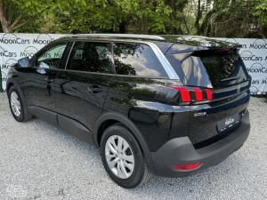 Black Peugeot 5008 2020 in Vilnius, with an engine capacity of 1.20 L and mileage of 240 thousand km for 10300 €, photo 8 on AUTOMOTO.COM.LV