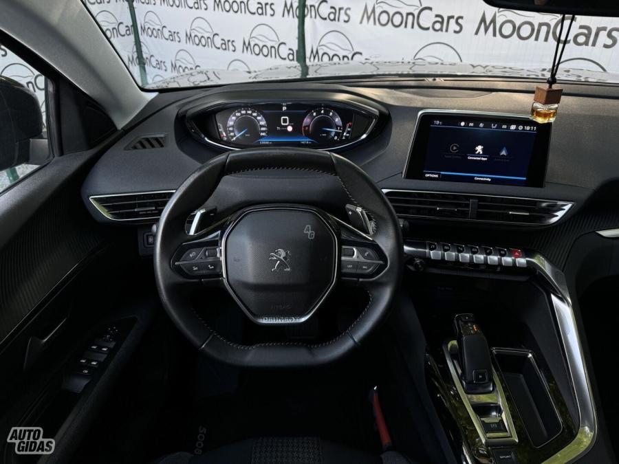 Black Peugeot 5008 2020 in Vilnius, with an engine capacity of 1.20 L and mileage of 240 thousand km for 10300 €, photo 11 on AUTOMOTO.COM.LV