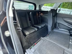 Black Peugeot 5008 2020 in Vilnius, with an engine capacity of 1.20 L and mileage of 240 thousand km for 10300 €, photo 16 on AUTOMOTO.COM.LV