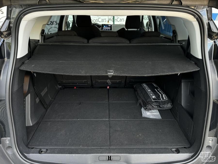 Black Peugeot 5008 2020 in Vilnius, with an engine capacity of 1.20 L and mileage of 240 thousand km for 10300 €, photo 17 on AUTOMOTO.COM.LV