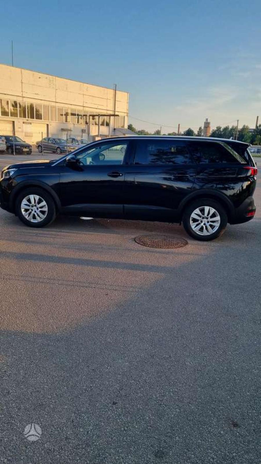 Melns Peugeot 5008 2020 Panevēža, ar dzinēja tilpumu 1.50 L un nobraukumu 252 tūkst. km par 10950 €, foto 10 vietnē AUTOMOTO.COM.LV