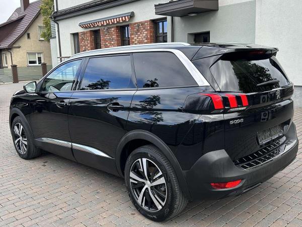 Black Peugeot 5008 2020 in Marijampole, with an engine capacity of 1.20 L and mileage of 177 thousand km for 10870 €, photo 6 on AUTOMOTO.COM.LV