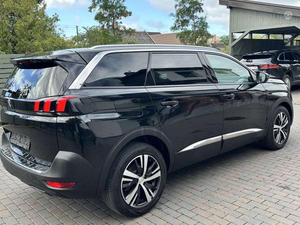 Black Peugeot 5008 2020 in Marijampole, with an engine capacity of 1.20 L and mileage of 177 thousand km for 10870 €, photo 8 on AUTOMOTO.COM.LV