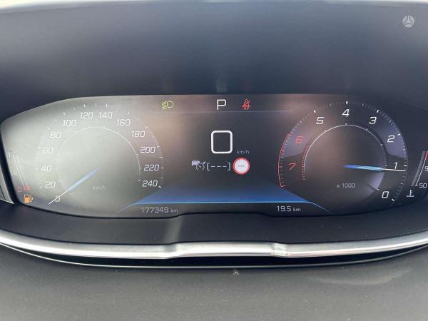 Black Peugeot 5008 2020 in Marijampole, with an engine capacity of 1.20 L and mileage of 177 thousand km for 10870 €, photo 11 on AUTOMOTO.COM.LV