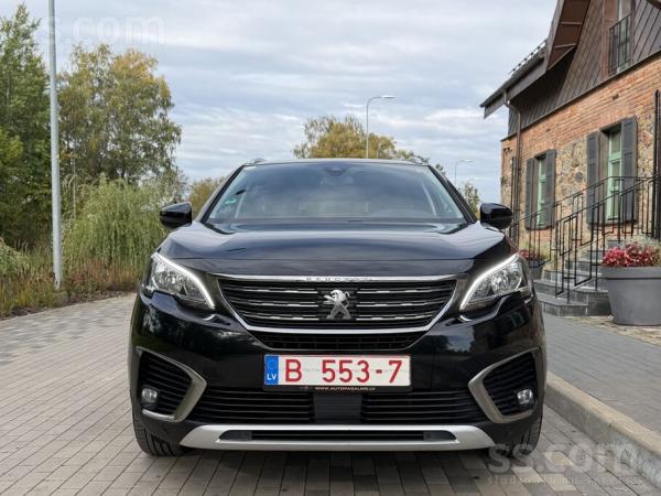 Black Peugeot 5008 2020 in Rezekne, with an engine capacity of 1.20 L and mileage of 139 thousand km for 10990 €, photo 1 on AUTOMOTO.COM.LV