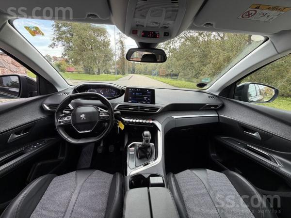 Black Peugeot 5008 2020 in Rezekne, with an engine capacity of 1.20 L and mileage of 139 thousand km for 10990 €, photo 9 on AUTOMOTO.COM.LV