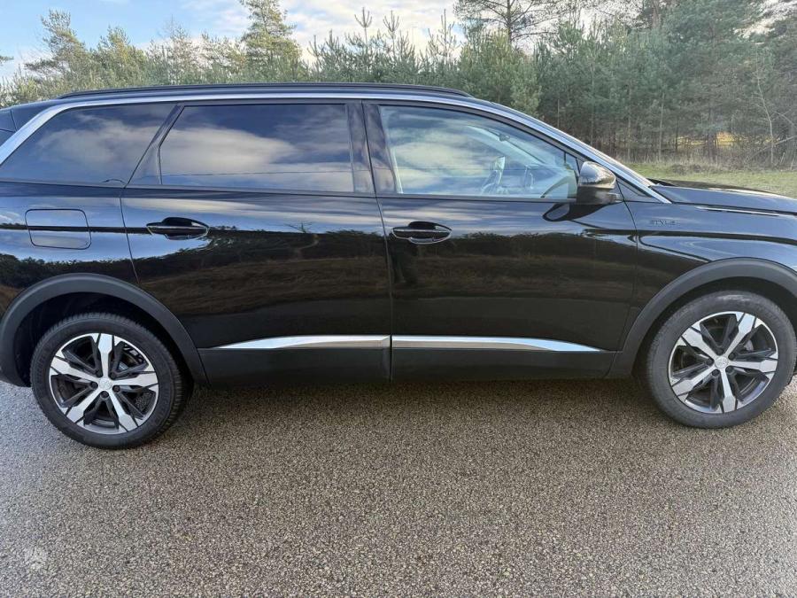 Melns Peugeot 5008 2021 Kauņa, ar dzinēja tilpumu 1.20 L un nobraukumu 130 tūkst. km par 13800 €, foto 4 vietnē AUTOMOTO.COM.LV