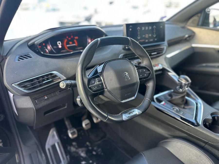 Melns Peugeot 5008 2021 Viļņa, ar dzinēja tilpumu 1.20 L un nobraukumu 175 tūkst. km par 14500 €, foto 8 vietnē AUTOMOTO.COM.LV