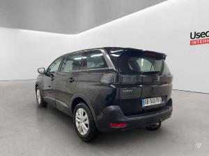 Black Peugeot 5008 2021 in Marijampole, with an engine capacity of 1.20 L and mileage of 141 thousand km for 15125 €, photo 6 on AUTOMOTO.COM.LV