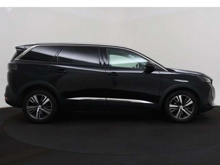 Black Peugeot 5008 2021 in Vilnius, with an engine capacity of 1.20 L and mileage of 162 thousand km for 17200 €, photo 5 on AUTOMOTO.COM.LV