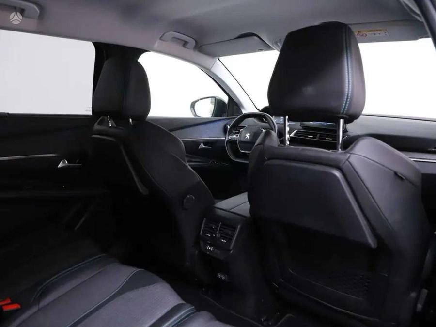 Black Peugeot 5008 2021 in Vilnius, with an engine capacity of 1.20 L and mileage of 162 thousand km for 17200 €, photo 8 on AUTOMOTO.COM.LV