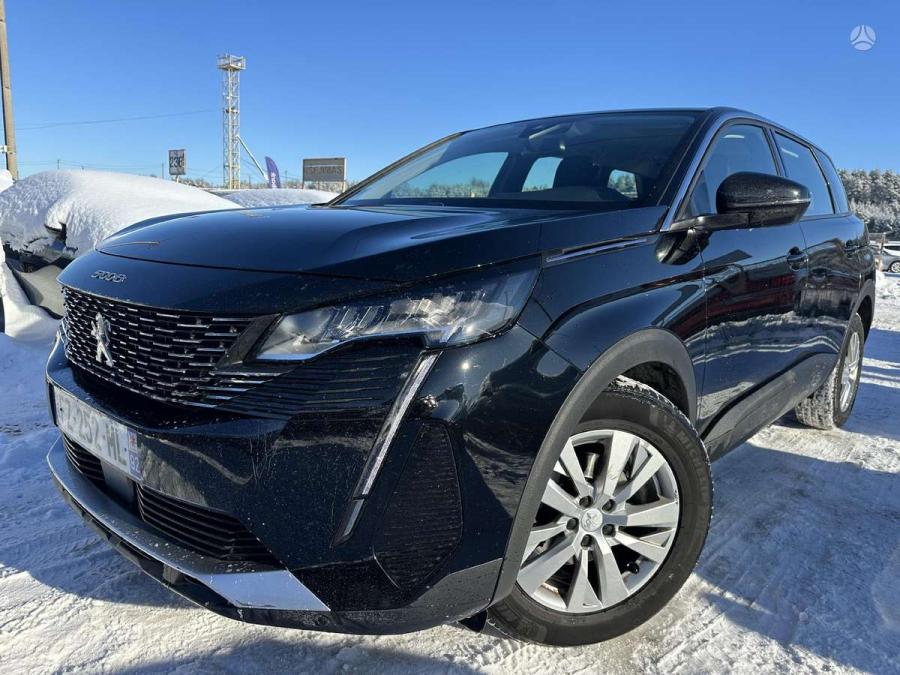 Black Peugeot 5008 2021 in Vilnius, with an engine capacity of 1.20 L and mileage of 131 thousand km for 14277 €, photo 1 on AUTOMOTO.COM.LV