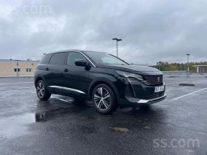 Melns Peugeot 5008 2021 Rīga, ar dzinēja tilpumu 1.50 L un nobraukumu 79 tūkst. km par 19995 €, foto  vietnē AUTOMOTO.COM.LV