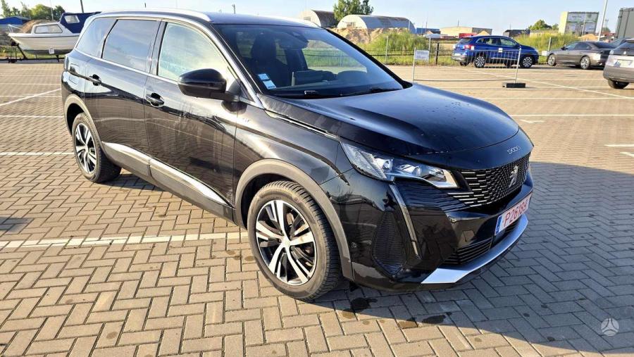Melns Peugeot 5008 2021 Tauragė, ar dzinēja tilpumu 1.20 L un nobraukumu 158 tūkst. km par 15730 €, foto 4 vietnē AUTOMOTO.COM.LV