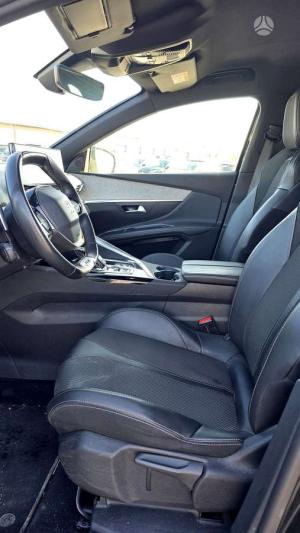 Melns Peugeot 5008 2021 Tauragė, ar dzinēja tilpumu 1.20 L un nobraukumu 158 tūkst. km par 15730 €, foto 15 vietnē AUTOMOTO.COM.LV