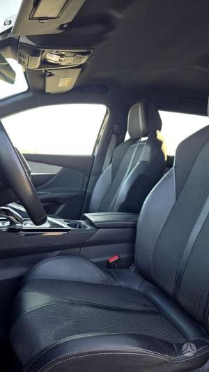 Melns Peugeot 5008 2021 Tauragė, ar dzinēja tilpumu 1.20 L un nobraukumu 158 tūkst. km par 15730 €, foto 16 vietnē AUTOMOTO.COM.LV