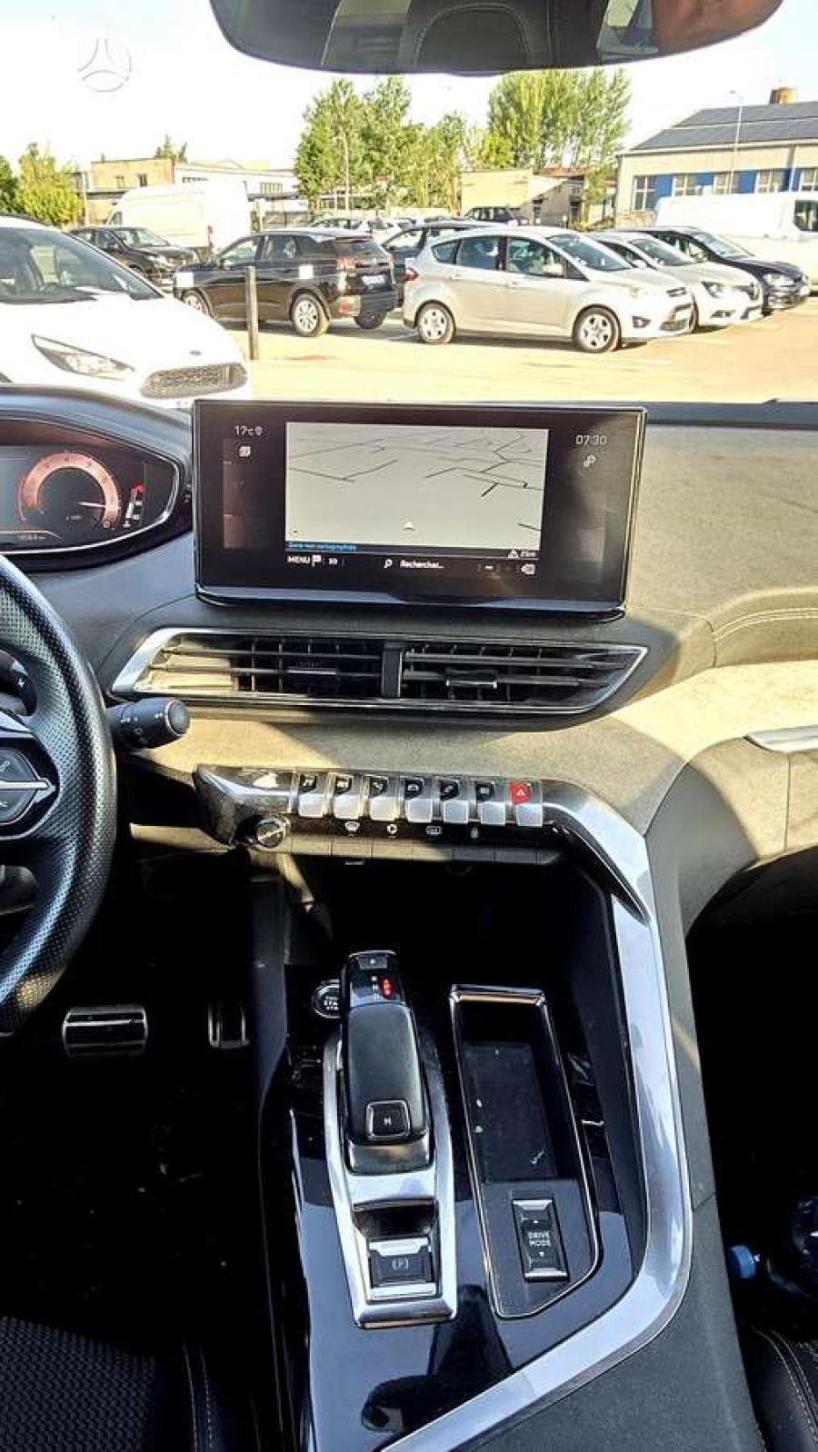 Melns Peugeot 5008 2021 Tauragė, ar dzinēja tilpumu 1.20 L un nobraukumu 158 tūkst. km par 15730 €, foto 17 vietnē AUTOMOTO.COM.LV