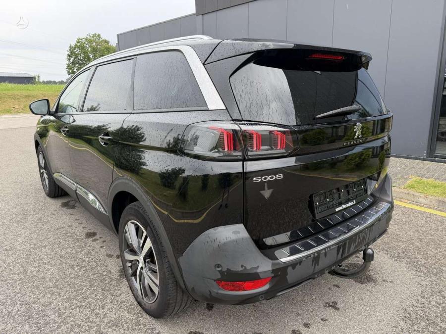 Black Peugeot 5008 2021 in Kaunas, with an engine capacity of 1.20 L and mileage of 151 thousand km for 15300 €, photo 9 on AUTOMOTO.COM.LV