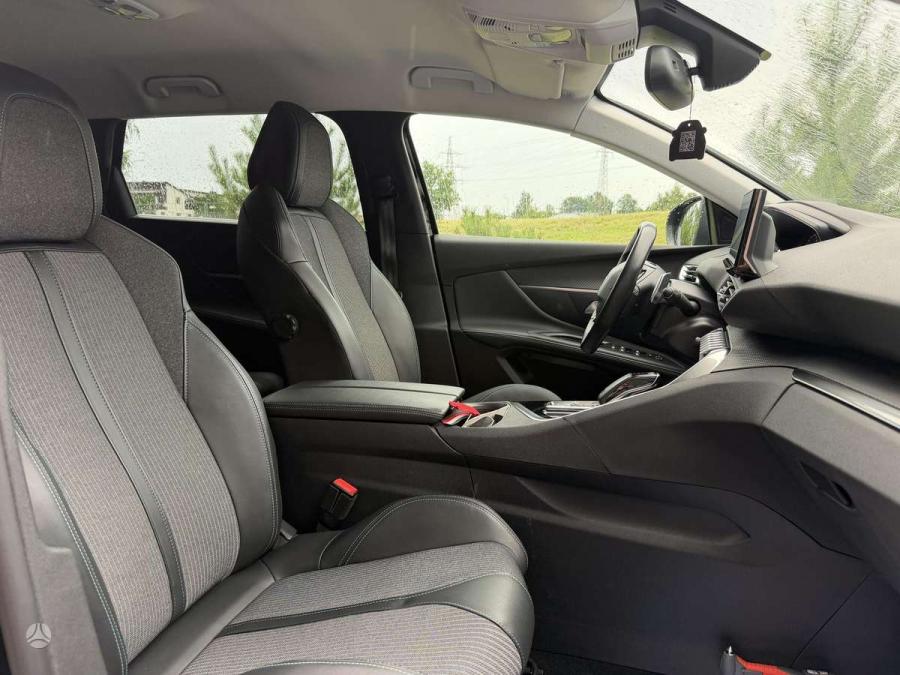 Black Peugeot 5008 2021 in Kaunas, with an engine capacity of 1.20 L and mileage of 151 thousand km for 15300 €, photo 18 on AUTOMOTO.COM.LV